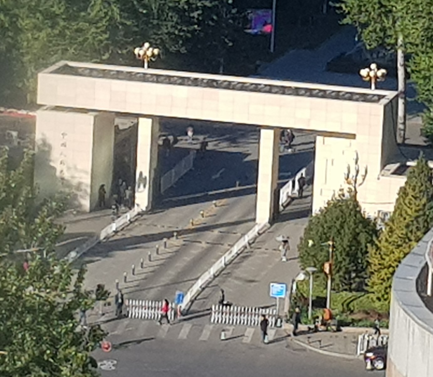 Renmin University Entrance 001 (2)